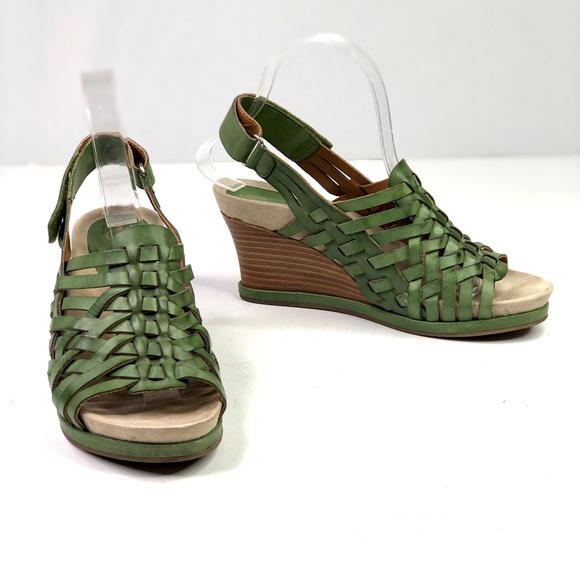 Earthies | Shoes | Earthies Petra Wedge Hurache Sandal Slingback Green ...